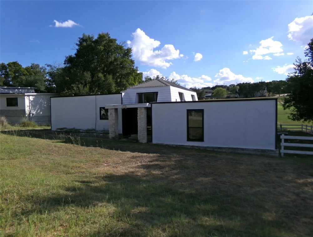 20707 Greenpark Dr, Lago Vista, TX 78645 - MLS# 2971565 - Coldwell Banker