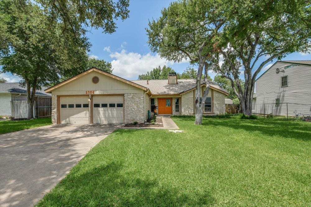 1704 Oakridge Dr, Round Rock, TX 78681 - MLS# 9012013 - Coldwell Banker