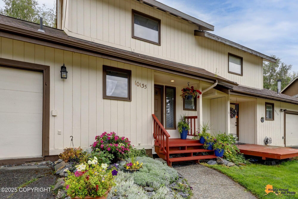 10135 Nantucket Loop, Anchorage, AK 99507 - MLS# 25-10908 - Coldwell Banker