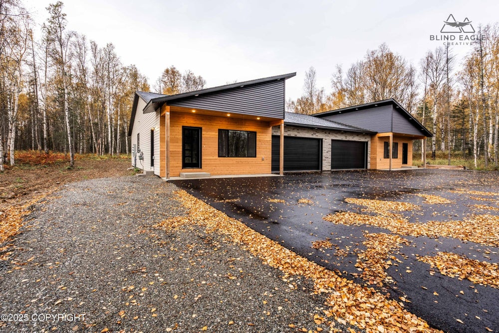 7467 N Paw Street, Wasilla, AK 99654 - MLS# 25-14297 - Coldwell Banker