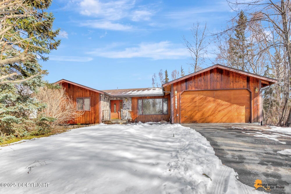 13581 Seabreeze Circle, Anchorage, AK 99516 - MLS# 25-3858 - Coldwell ...