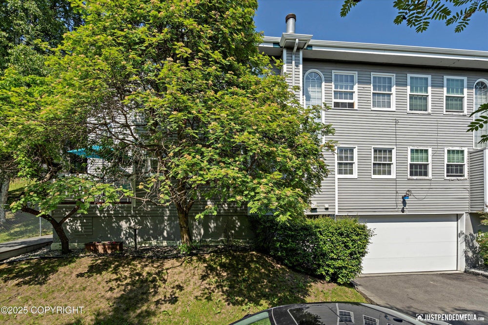 3601 Raspberry Road #4C, Anchorage, AK 99502 - MLS# 25-7693 - Coldwell ...