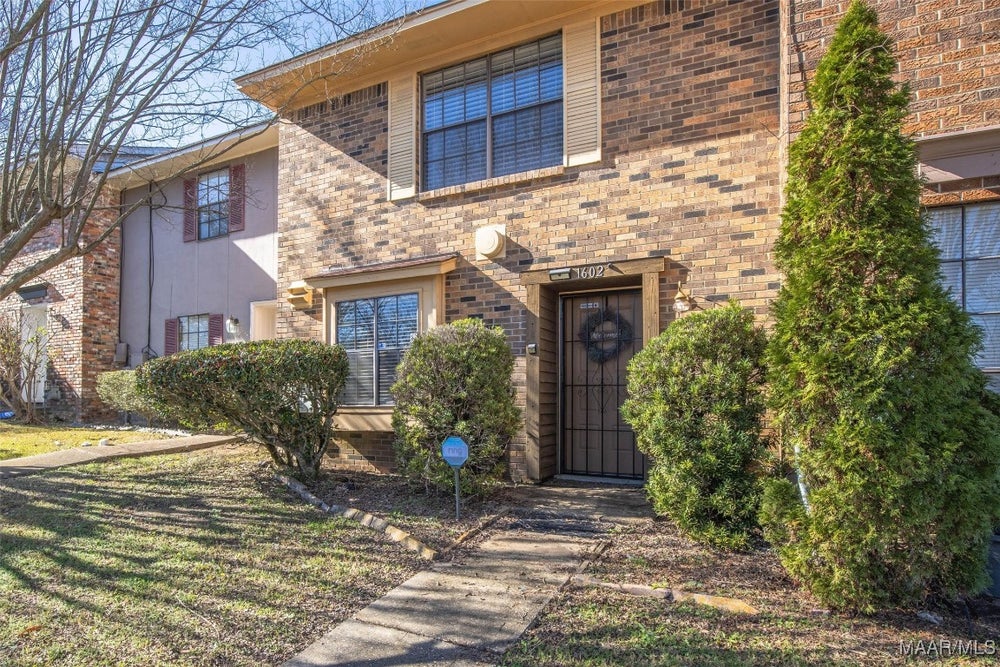 1602 Limestone Court, Montgomery, AL 36117 - MLS# 568284 - Coldwell Banker