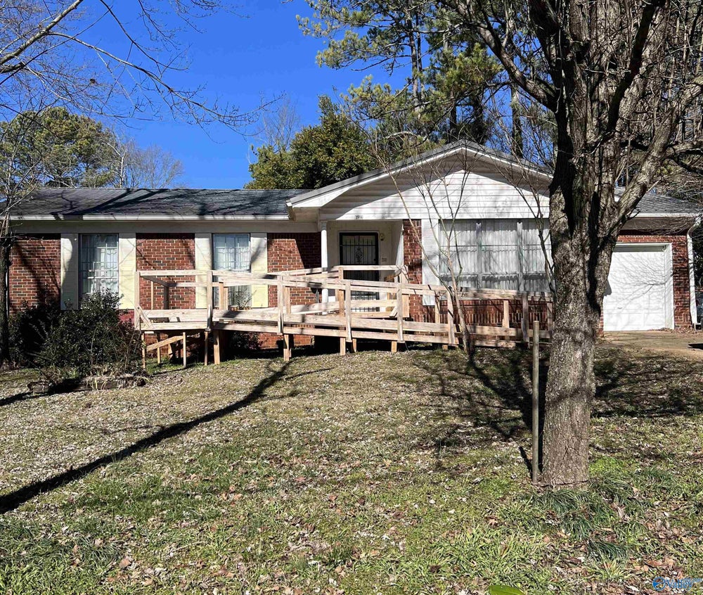 3916 Richland Drive Nw, Huntsville, AL 35810 - MLS# 21878971 - Coldwell ...