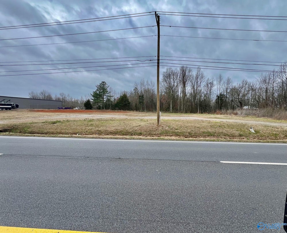 8336 Highway 72 West, Athens, AL 35611 - MLS# 21880571 - Coldwell Banker