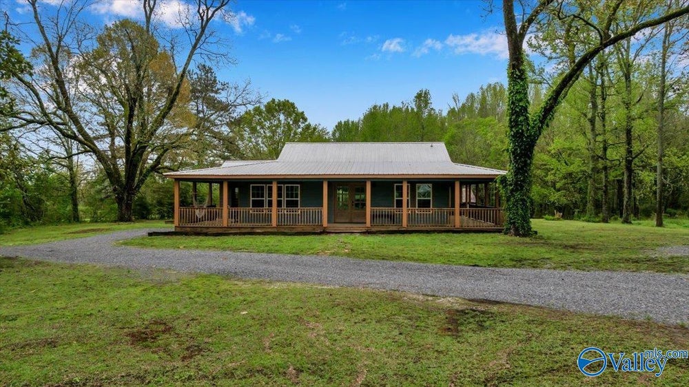 3875 Highpoint Road, Albertville, AL 35950 - MLS# 21885649 - Coldwell ...