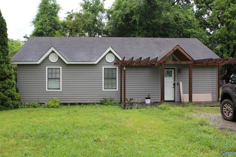 603 SW Bradley Street, Decatur, AL 35601 - MLS# 21893046 - Coldwell Banker