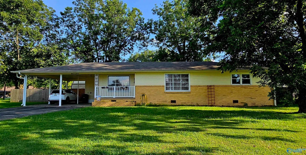 1107 Sandra Street Sw, Decatur, AL 35601 - MLS# 21894791 - Coldwell Banker