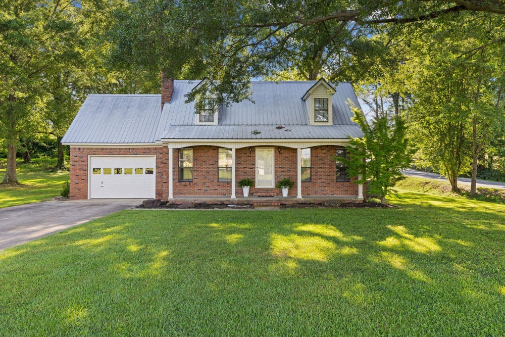 721 Carter St, Red Bay, AL 35582 - MLS# 523510 - Coldwell Banker