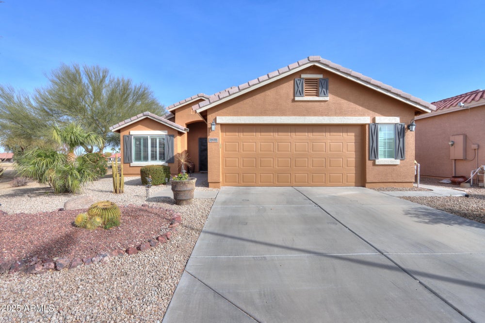 2608 E Desert Wind Drive, Casa Grande, AZ 85194 - MLS# 6814816 ...