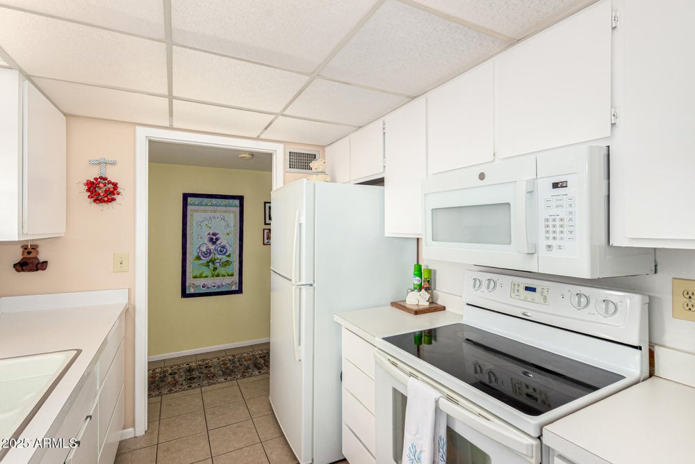 13709 N 98th Avenue #B, Sun City, AZ 85351 - MLS# 6947464 - Coldwell Banker