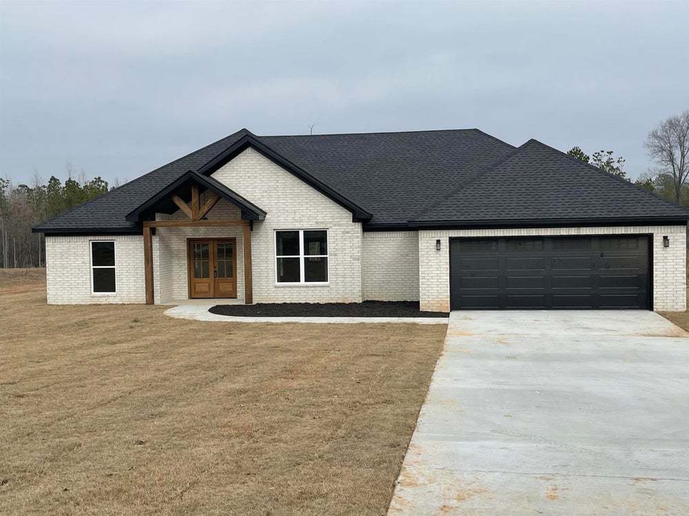 9814 E Sardis Road, Mabelvale, AR 72103 - MLS# 23038354 - Coldwell Banker