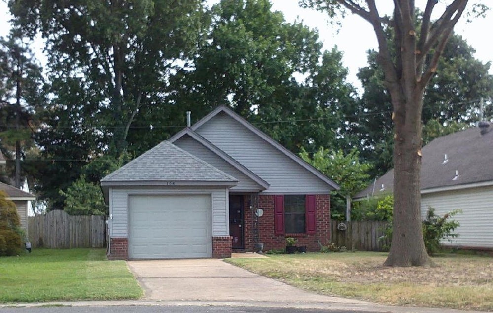 104 Colonial Estates Cove, Marion, AR 72364 - MLS# 41200 - Coldwell Banker