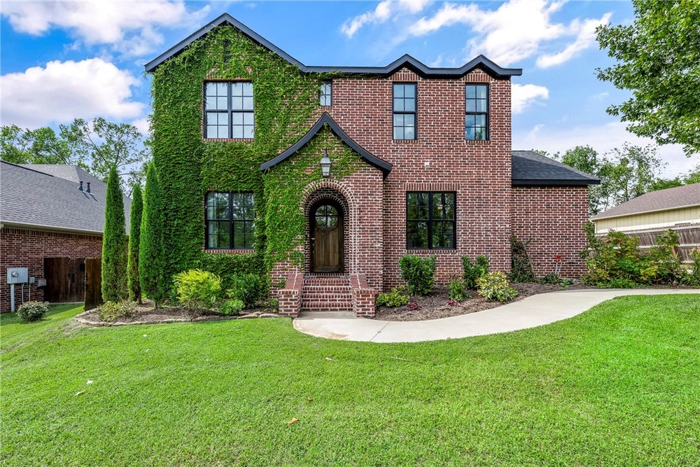 525 NW J Street, Bentonville, AR 72712 - MLS# 1288232 - Coldwell Banker