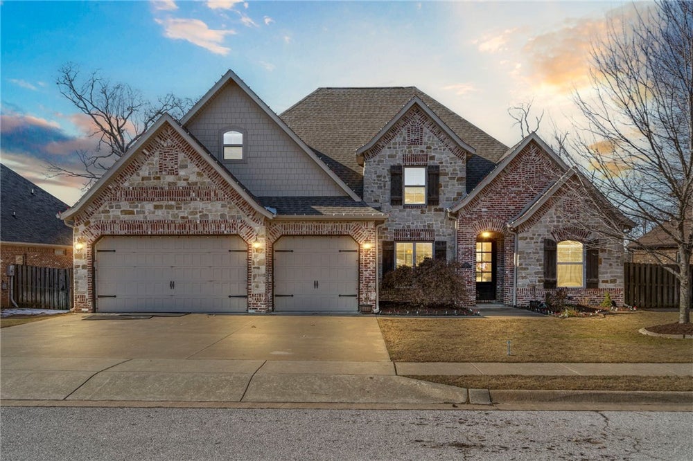5604 S 47th Street, Rogers, AR 72758 - MLS# 1296302 - Coldwell Banker