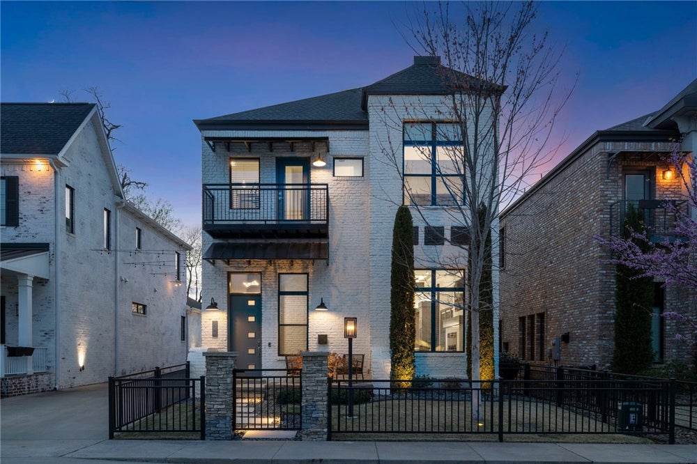 232 SW D Street, Bentonville, AR 72712 - MLS# 1303011 - Coldwell Banker