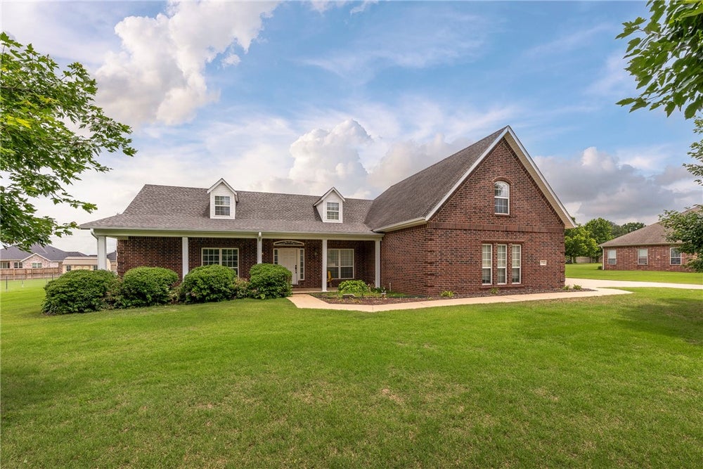 276 Fredonia Street, Elm Springs, AR 72762 - MLS# 1311647 - Coldwell Banker