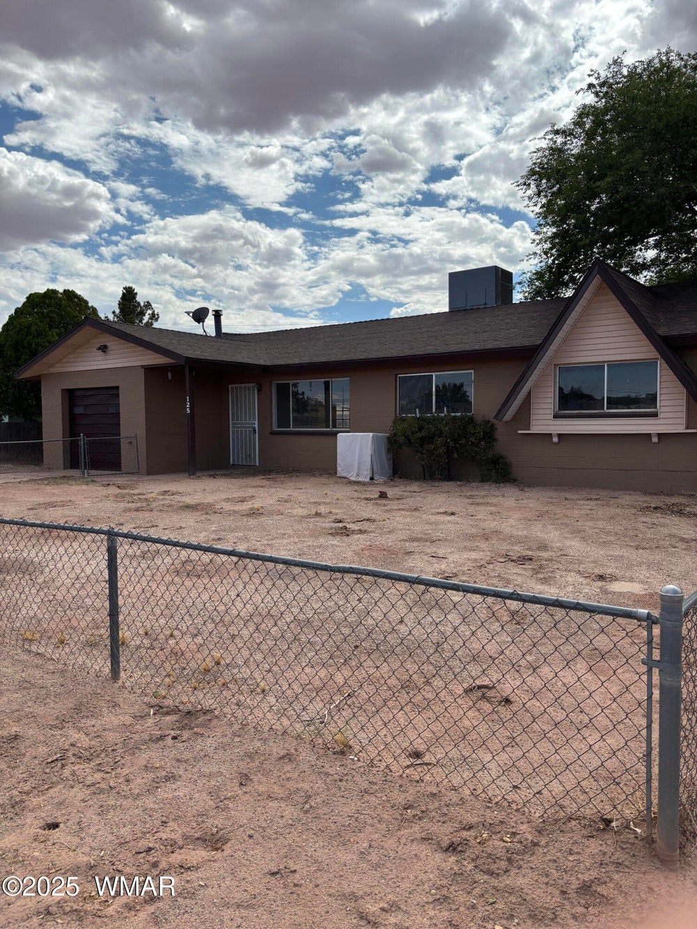 125 Cochise Drive, Winslow, AZ 86047 - MLS# 256487 - Coldwell Banker