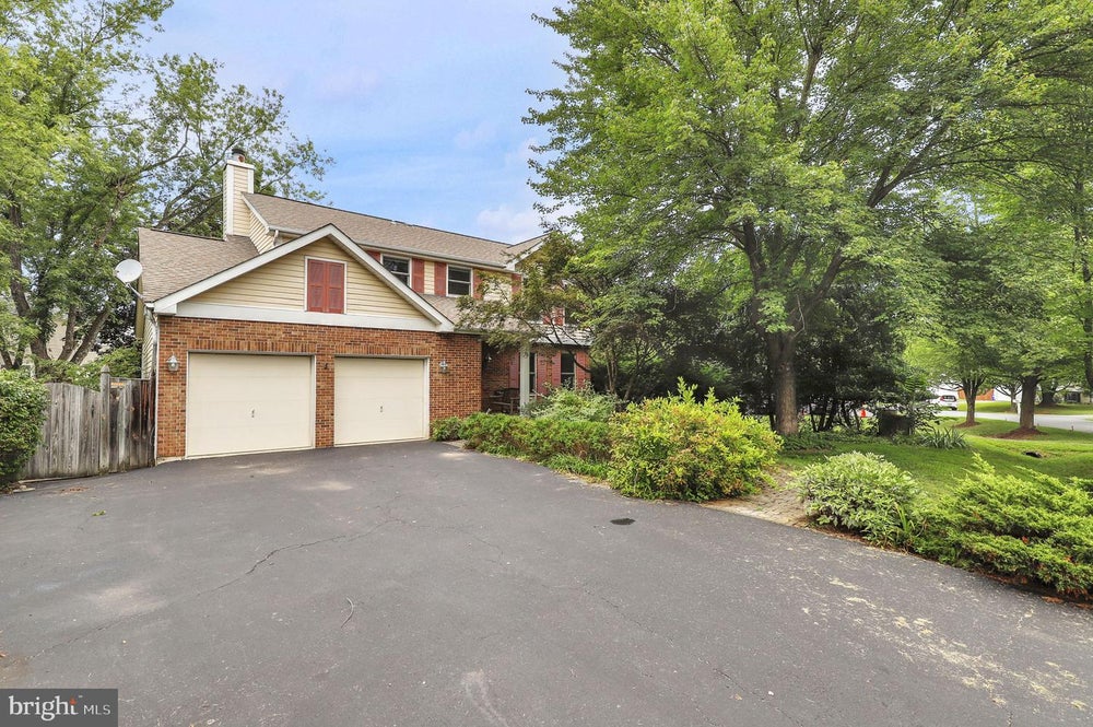 10725 Santa Anita Ter, Damascus, MD 20872 - MLS# MDMC2191730 - Coldwell ...