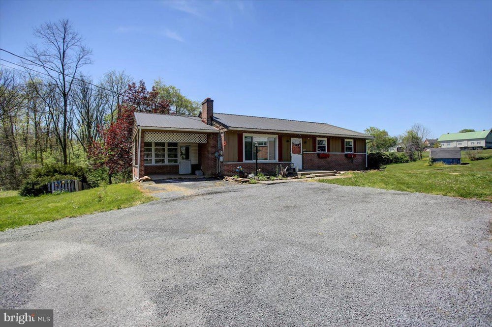 229 Oak Forest Dr, Saint Thomas, PA 17252 - MLS# PAFL2021554 - Coldwell ...