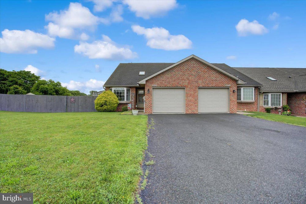 1248 Progress Rd, Chambersburg, PA 17201 - MLS# PAFL2027954 - Coldwell ...