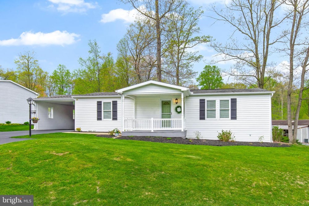 411 Maple Ave, Manheim, PA 17545 - MLS# PALN2014490 - Coldwell Banker