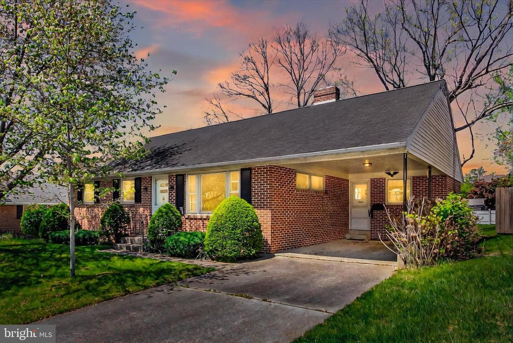 515 W Hanover St, Hanover, PA 17331 - MLS# PAYK2080702 - Coldwell Banker