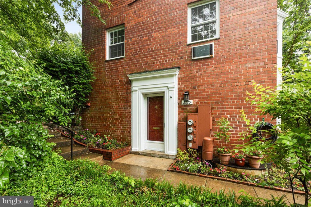 3223 Valley Dr, Alexandria, VA 22302 - MLS# VAAX2033220 - Coldwell Banker
