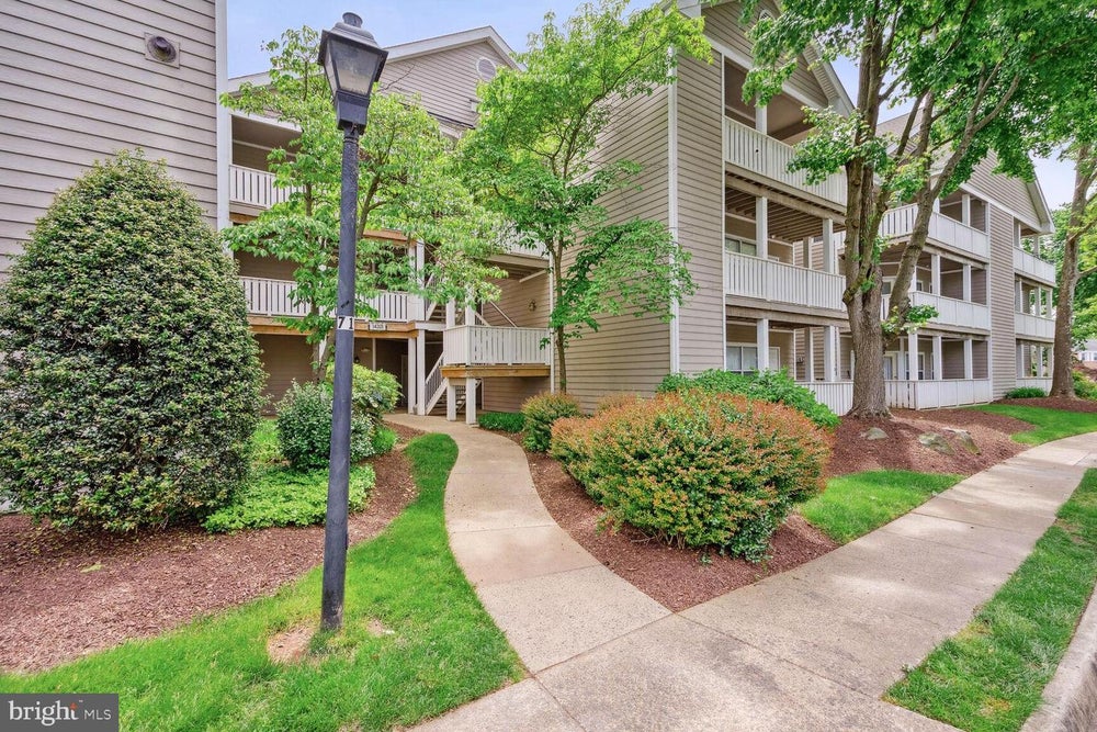 14321 Climbing Rose Way #302, Centreville, VA 20121 - MLS# VAFX2179252 ...