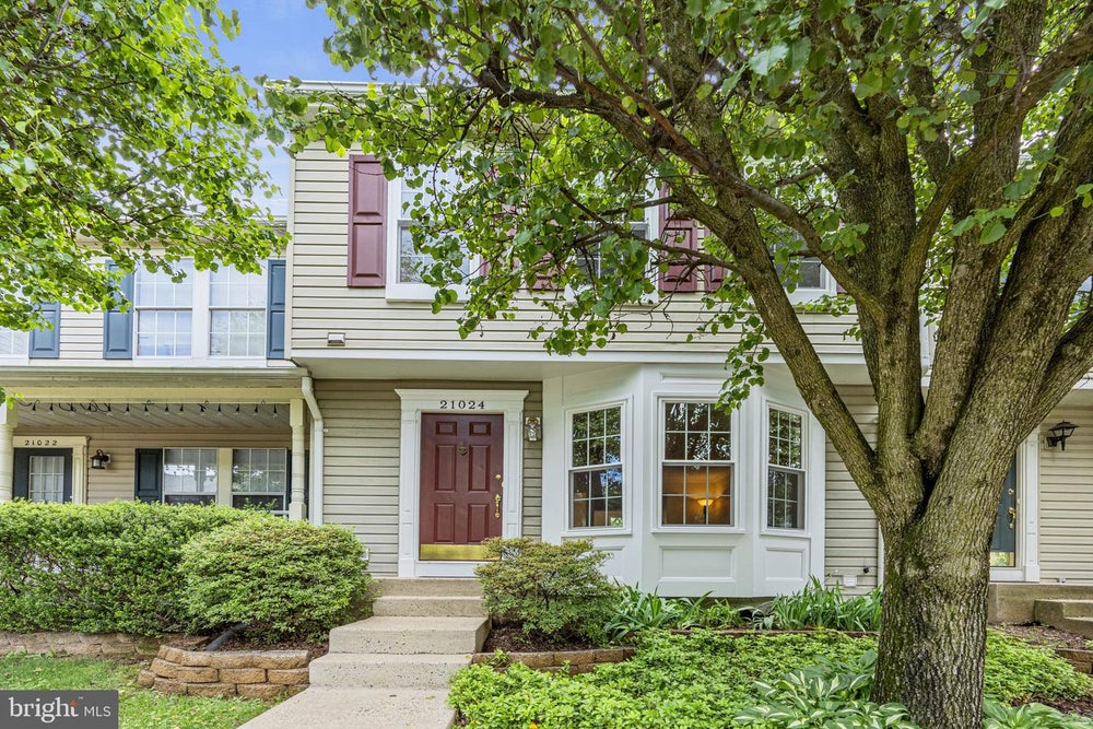 21024 Lemon Springs Ter, Ashburn, VA 20147 - MLS# VALO2070714 ...