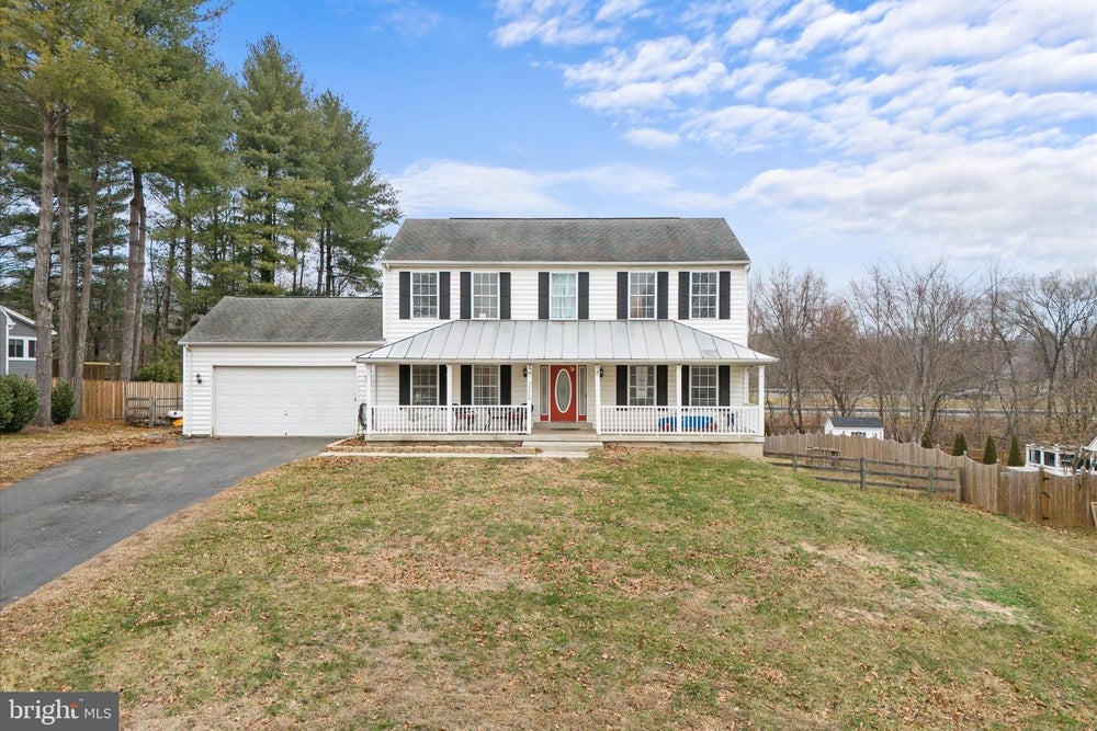 35560 Sassafras Dr, Round Hill, VA 20141 - MLS# VALO2085624 - Coldwell ...
