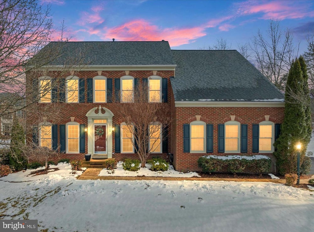 12613 Garry Glen Dr, Bristow, VA 20136 - MLS# VAPW2086796 - Coldwell Banker