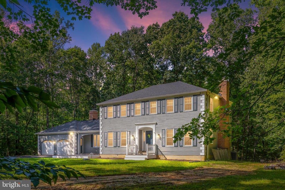 4910 Stonehurst Dr, Woodbridge, VA 22192 - MLS# VAPW2098072 - Coldwell Banker