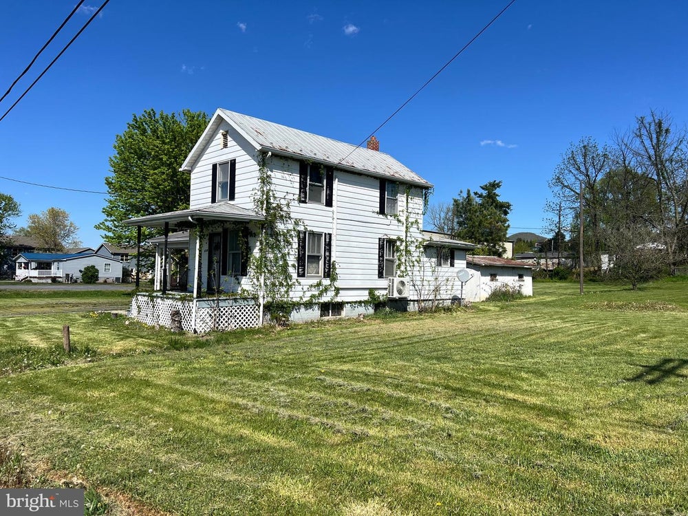 219 Maple Avenue, Moorefield, WV 26836 - MLS# WVHD2002102 - Coldwell Banker