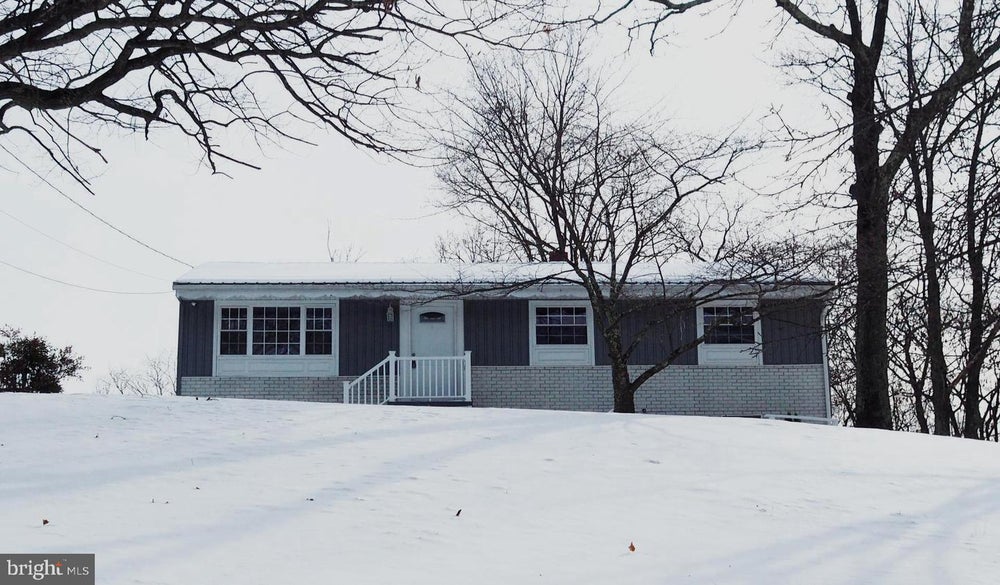 187 Dixie Lee Dr, Ridgeley, WV 26753 - MLS# WVMI2003142 - Coldwell Banker