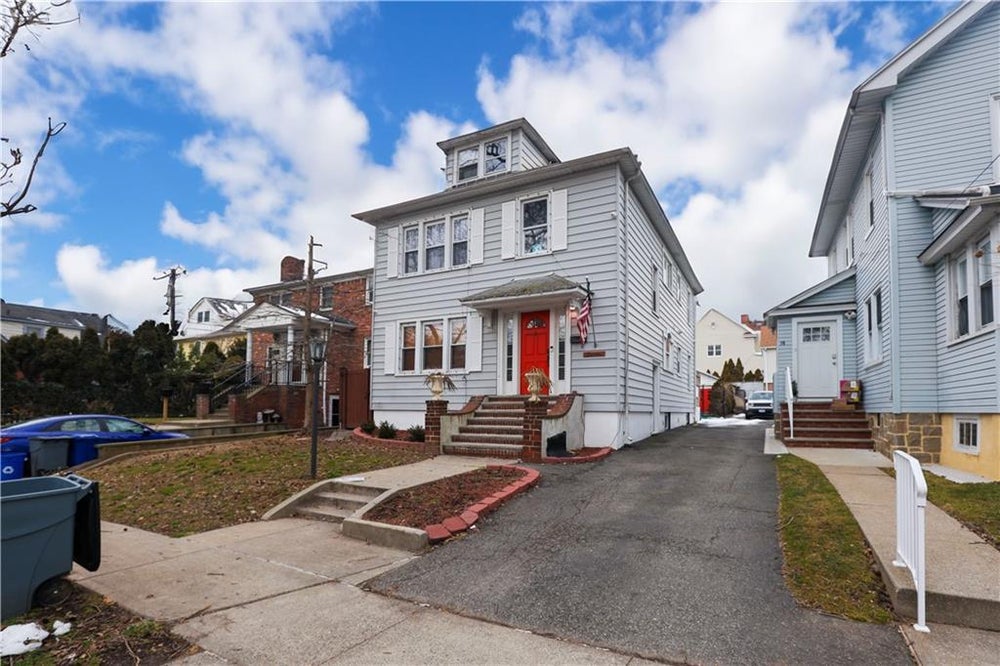 18 Allison Place, Staten Island, NY 10306 - MLS# 479332 - Coldwell Banker