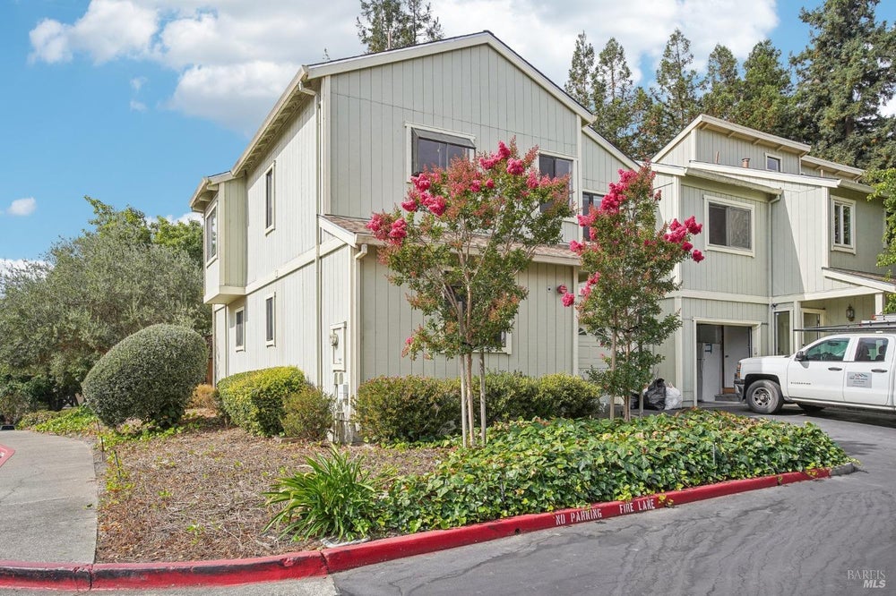 1 Acorn Circle, Petaluma, CA 94952 - MLS# 324067252 - Coldwell Banker