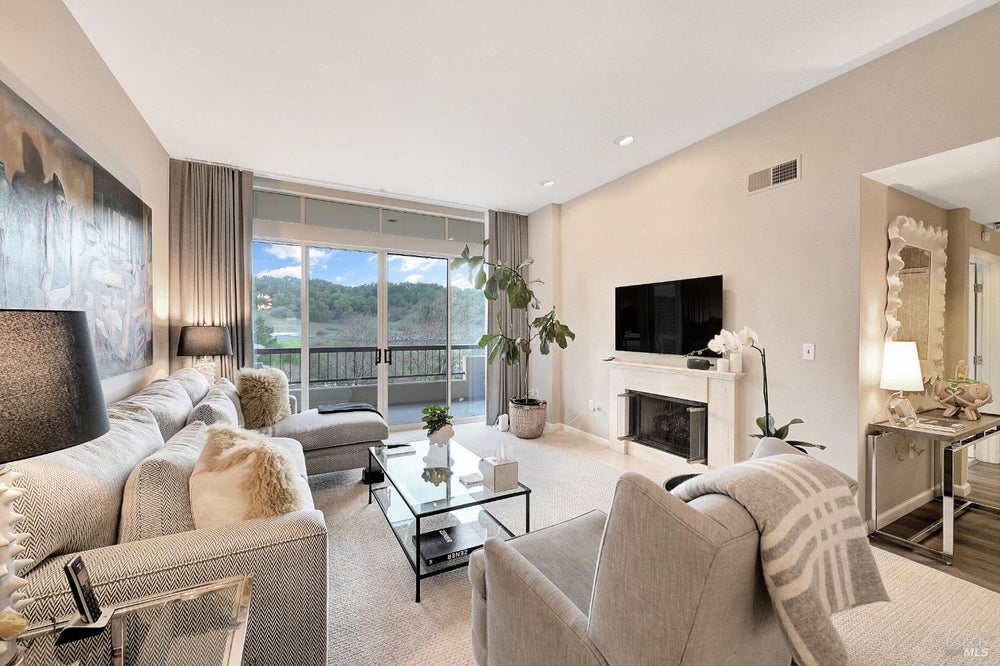 300 Deer Valley Road #4A, San Rafael, CA 94903 - MLS# 325003042 ...