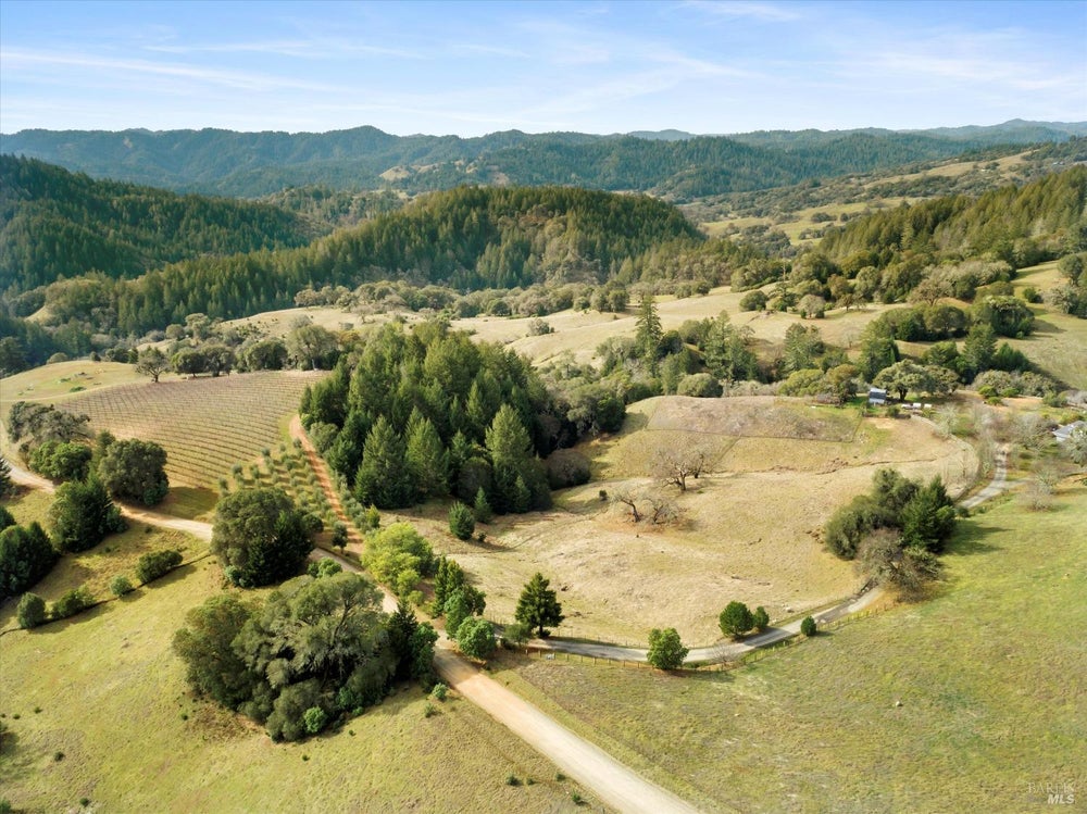 25400 Hulbert Road, Yorkville, CA 95494 - MLS# 325007538 - Coldwell Banker