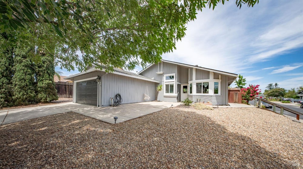 200 Spindrift Court, Oakley, CA 94561 - MLS# 325061361 - Coldwell Banker