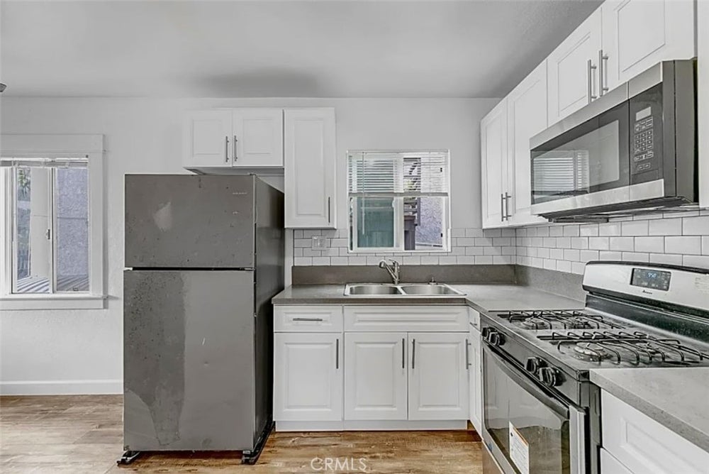 1148 E 48th Street, Los Angeles, CA 90011 - MLS# DW24221573 - Coldwell ...