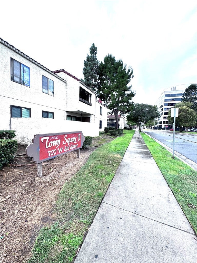 700 W 3rd #B107, Santa Ana, CA 92701 - MLS# PW25262977 - Coldwell Banker