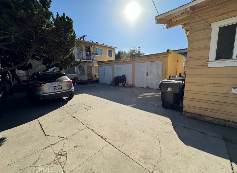 430 E Esther, Long Beach, CA 90813 - MLS# SB25247710 - Coldwell Banker