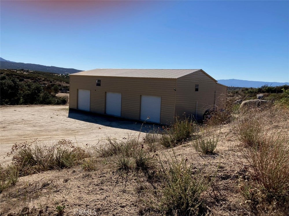 35052 Hobbiton Road, Hemet, CA 92544 - MLS# SW23201301 - Coldwell Banker