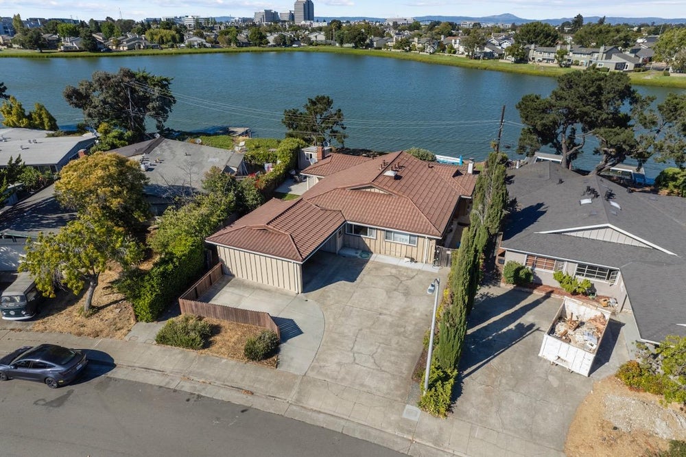 1567 Lago Street, San Mateo, CA 94403 - MLS# ML82019034 - Coldwell Banker