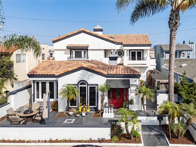 106 Claremont Avenue, Long Beach, CA 90803 - MLS# PW25181981 - Coldwell ...