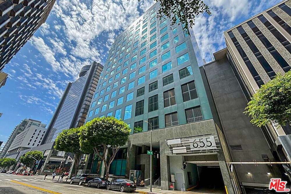 655 S Hope St, Los Angeles, CA 90017 - MLS# 25597679 - Coldwell Banker