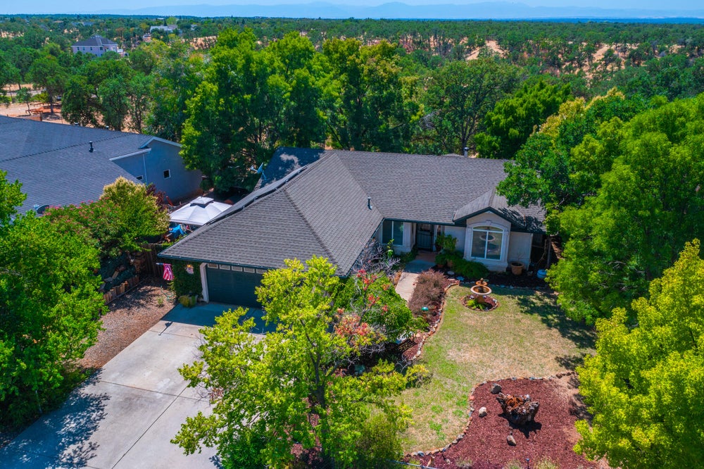 19995 Indian Tom Drive, Cottonwood, CA 96022 - MLS# 23-3034 - Coldwell ...