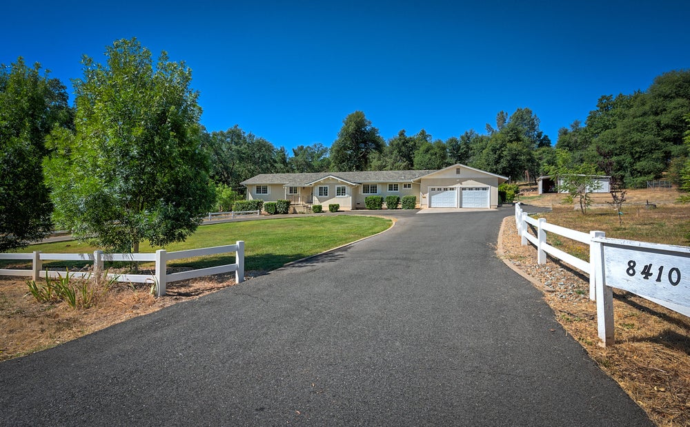8410 Valley View Road, Redding, CA 96001 - MLS# 24-2553 - Coldwell Banker