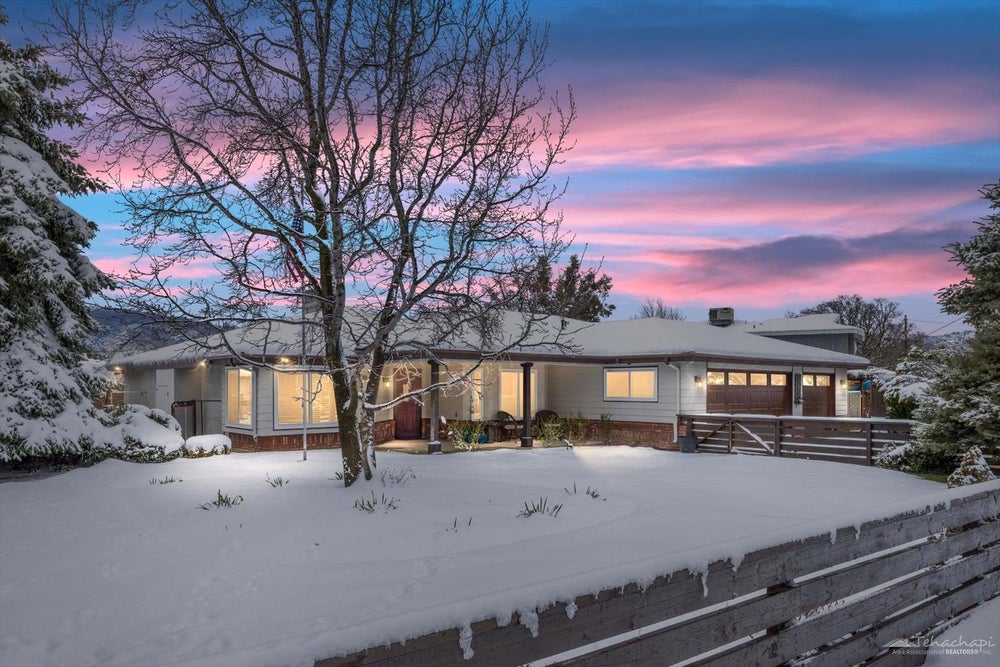 22860 Lake Drive, Tehachapi, CA 93561 - MLS# 9992280 - Coldwell Banker